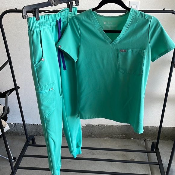 Figs | Other | Womens Figs Nursing Scrubs | Poshmark